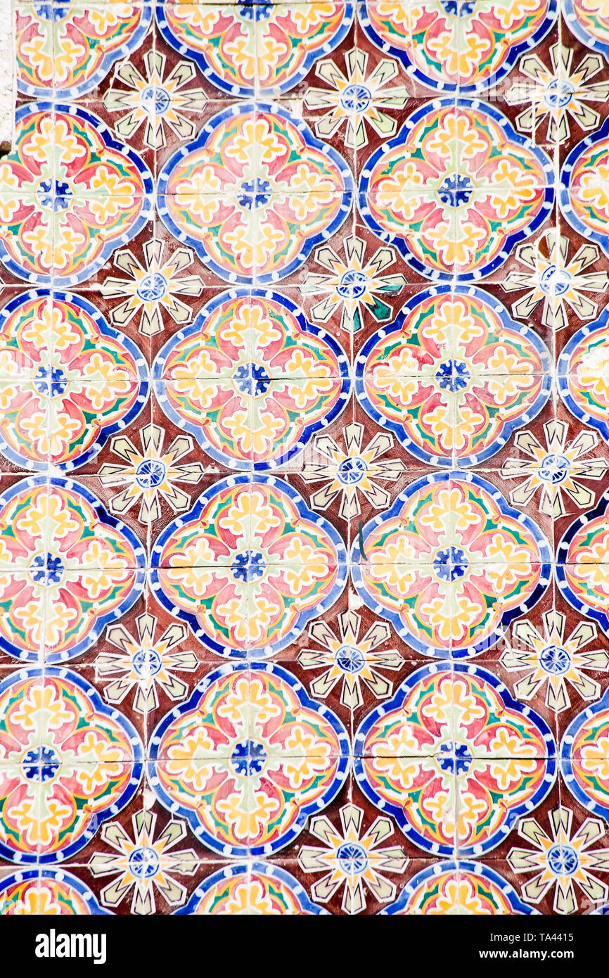 Portuguese ceramic tiles hi-res stock photography and images - Alamy