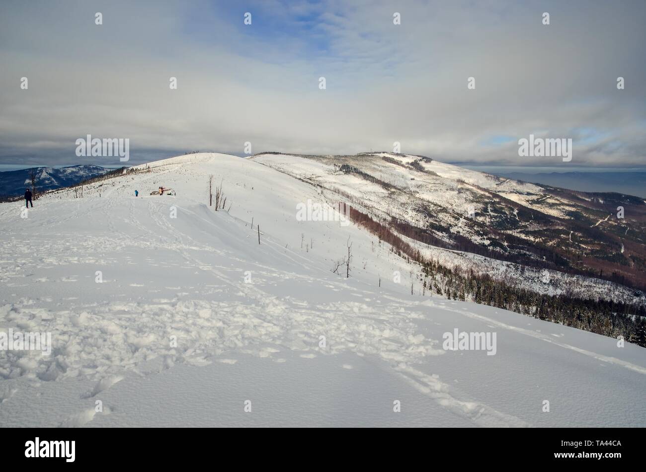 Beautiful winter snow-white mountain landscape. Beautifully snow-capped ...
