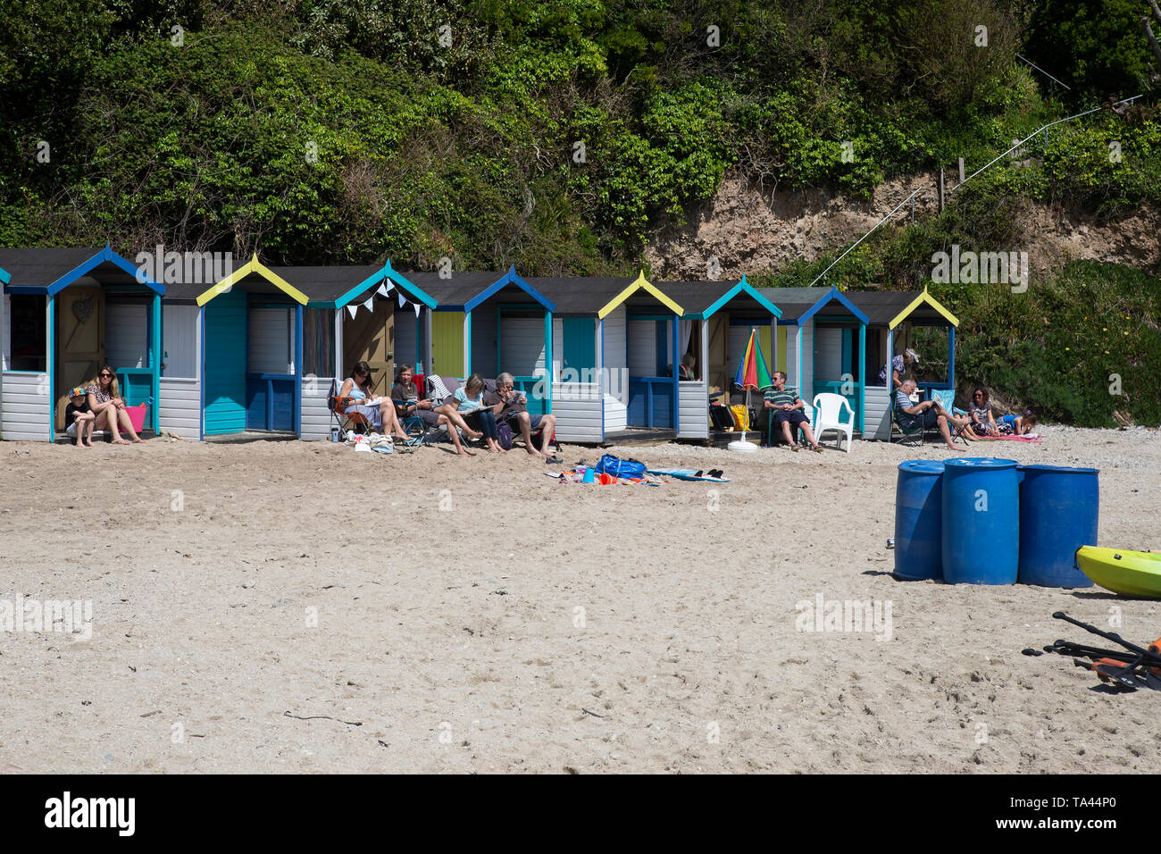British beach huts hi-res stock photography and images - Alamy