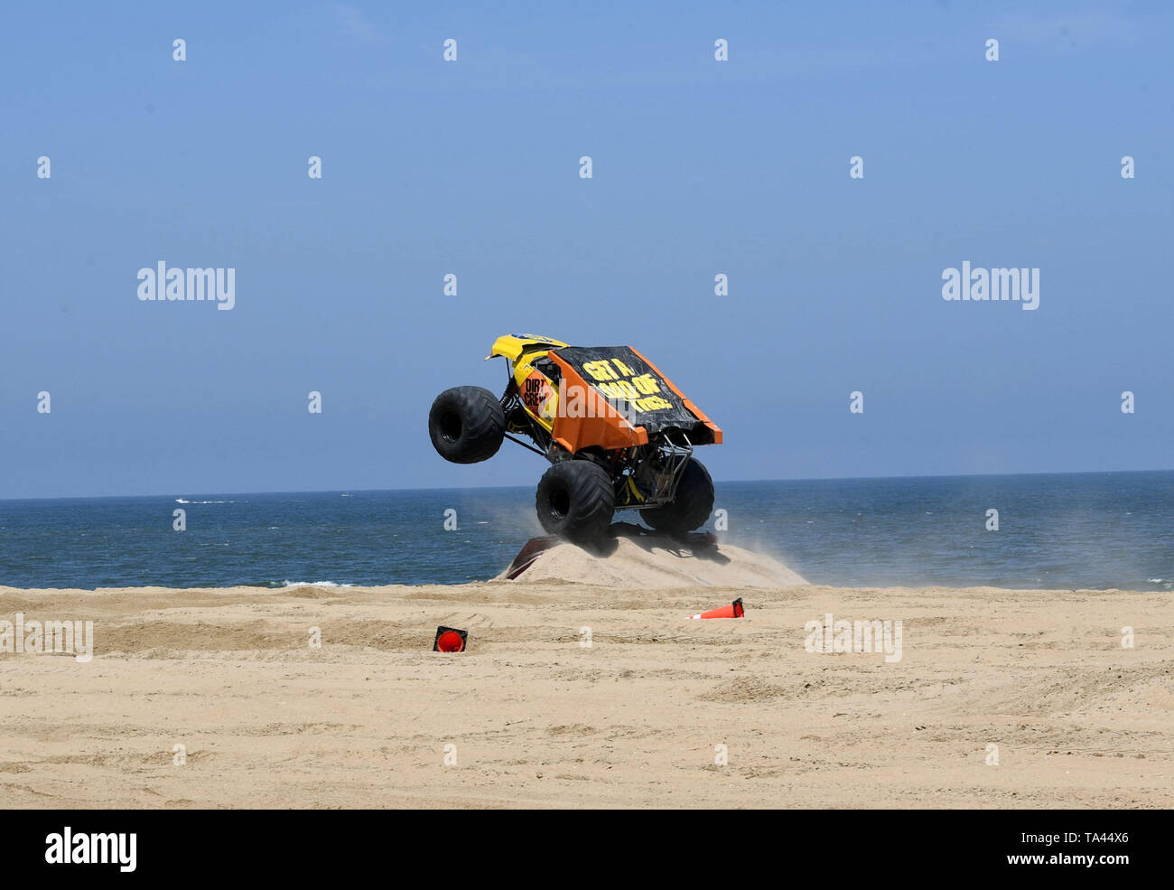 May 18, 2019 - PUNGO OFFROAD MONSTERS ON THE BEACH bring the big trucks ...