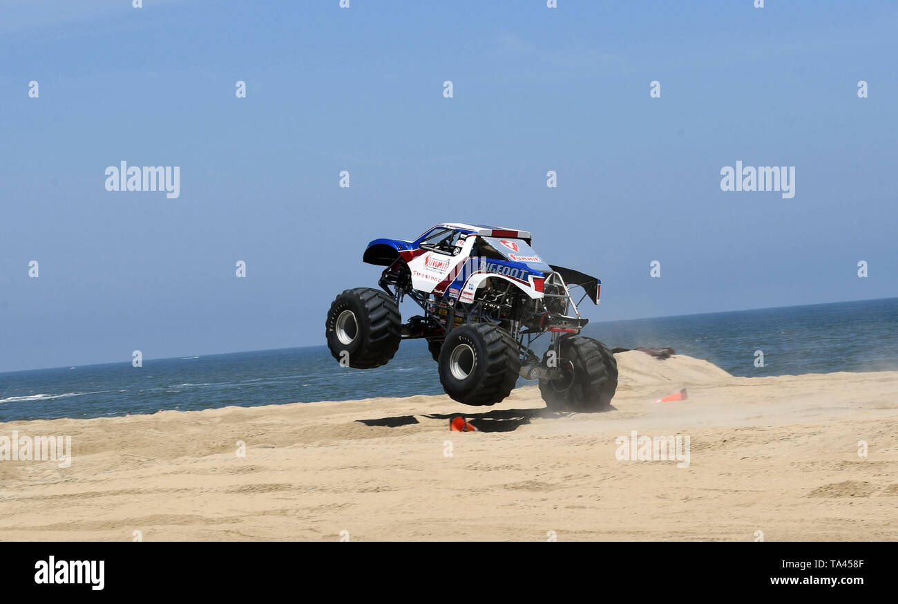 May 18, 2019 - PUNGO OFFROAD MONSTERS ON THE BEACH bring the big trucks ...