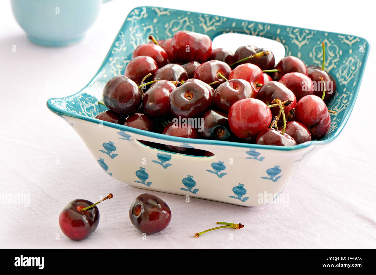 Bing cherries hi-res stock photography and images - Alamy