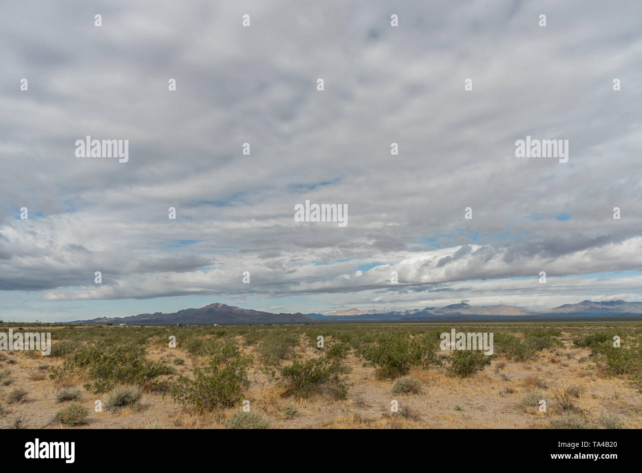 Rain shadow desert mojave desert hi-res stock photography and images ...