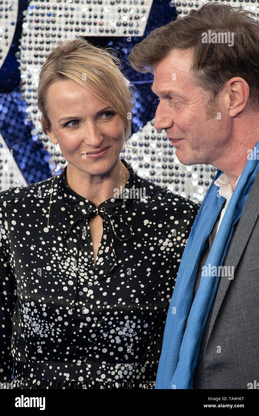 Jason flemyng and elly fairman hi-res stock photography and images - Alamy