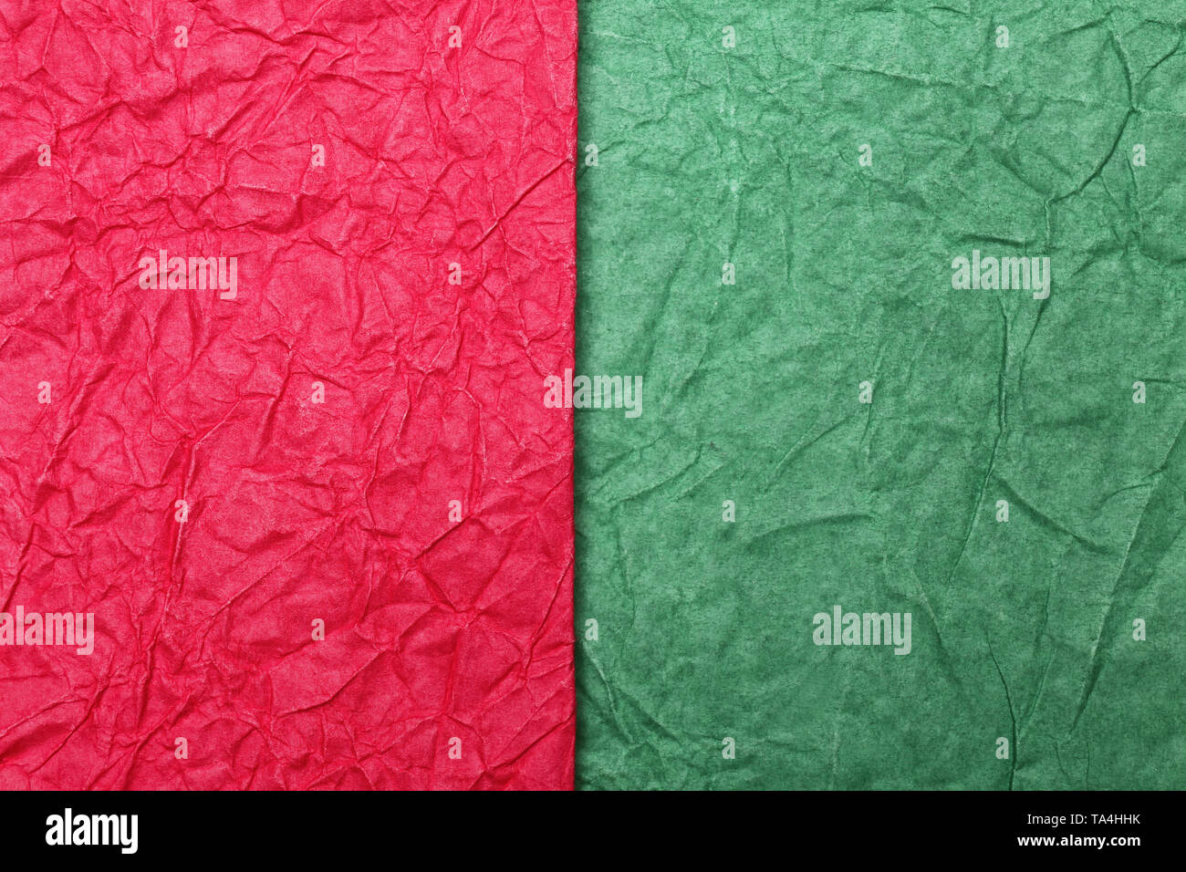 Red painted crumpled paper hi-res stock photography and images - Alamy