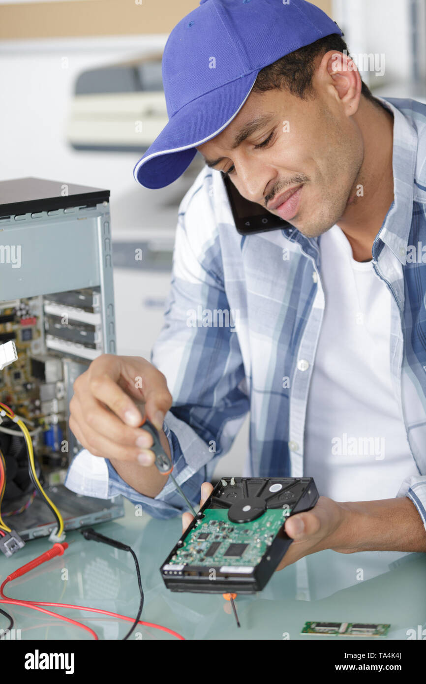 Pc repairs hi-res stock photography and images - Alamy