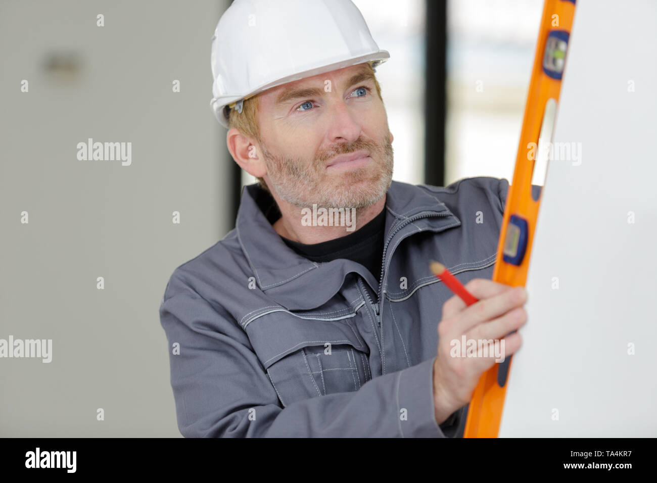 Leveling wall hi-res stock photography and images - Alamy