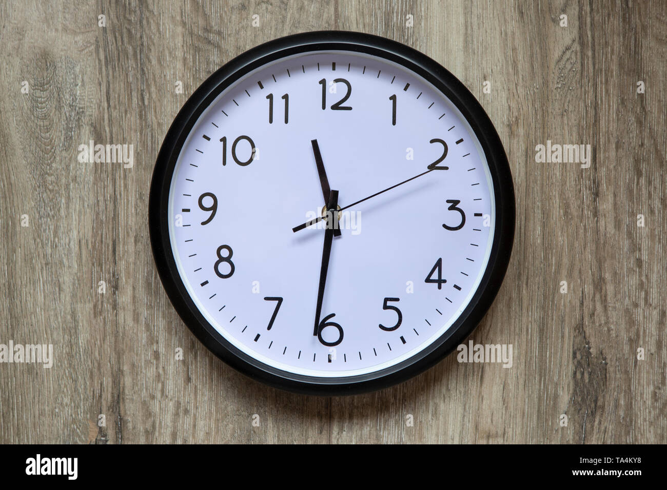 Blank clock face with hour, minute and second hands Stock Photo - Alamy