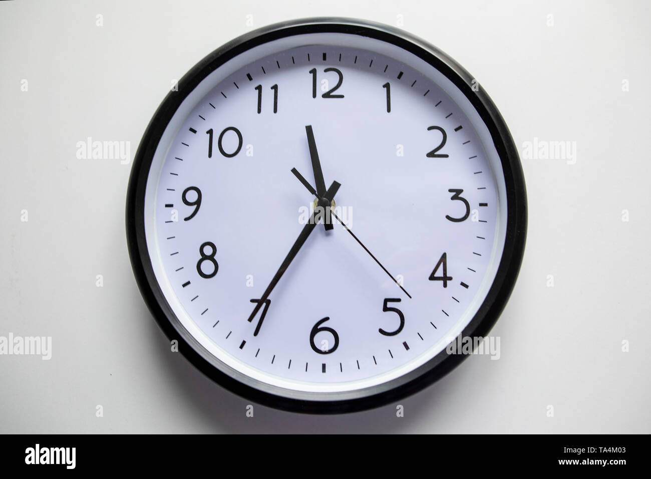 Blank clock face hi-res stock photography and images - Alamy