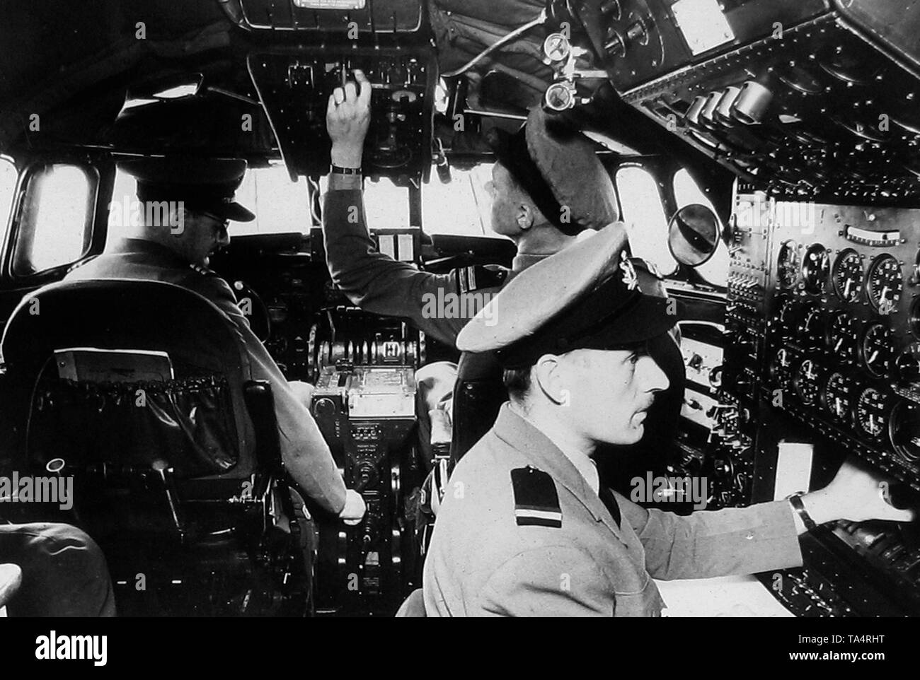 Lockheed constellation hi-res stock photography and images - Alamy