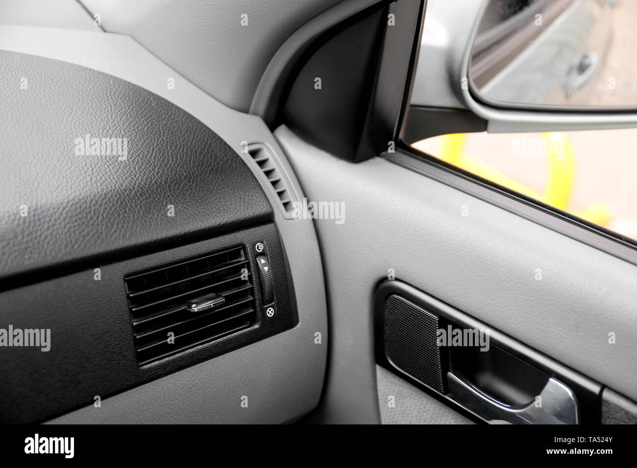 Air conditioner system in modern car Stock Photo - Alamy
