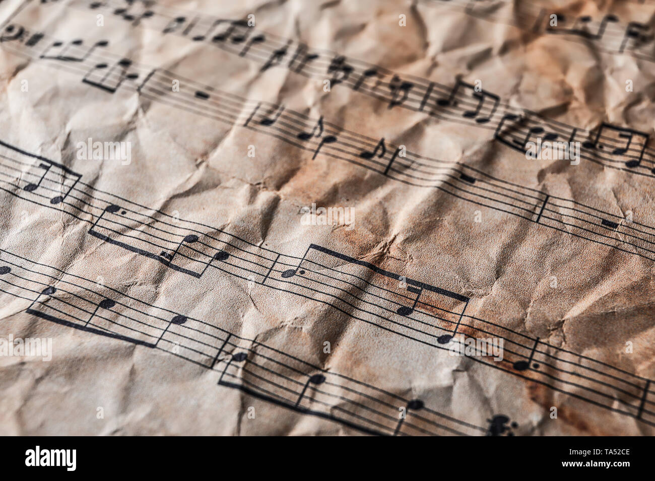 Crumpled sheet music hi-res stock photography and images - Alamy