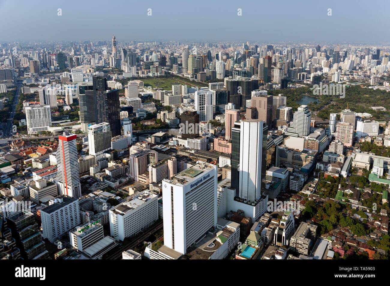 View from Maha Nakhon Tower, 314m, city panorama, Pathumwan and ...