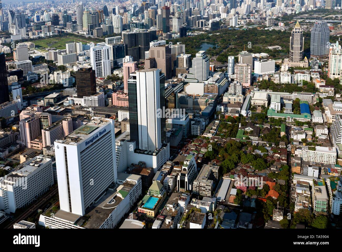 View from Maha Nakhon Tower, 314m, city panorama, Pathumwan and ...