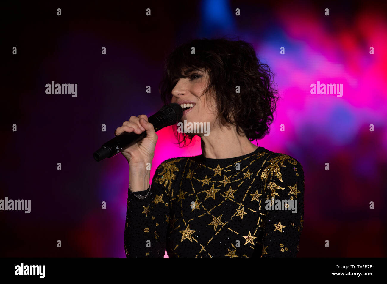 Naples, Italy. 28th Aug, 2017. Giorgia, famous italian singer, performs ...