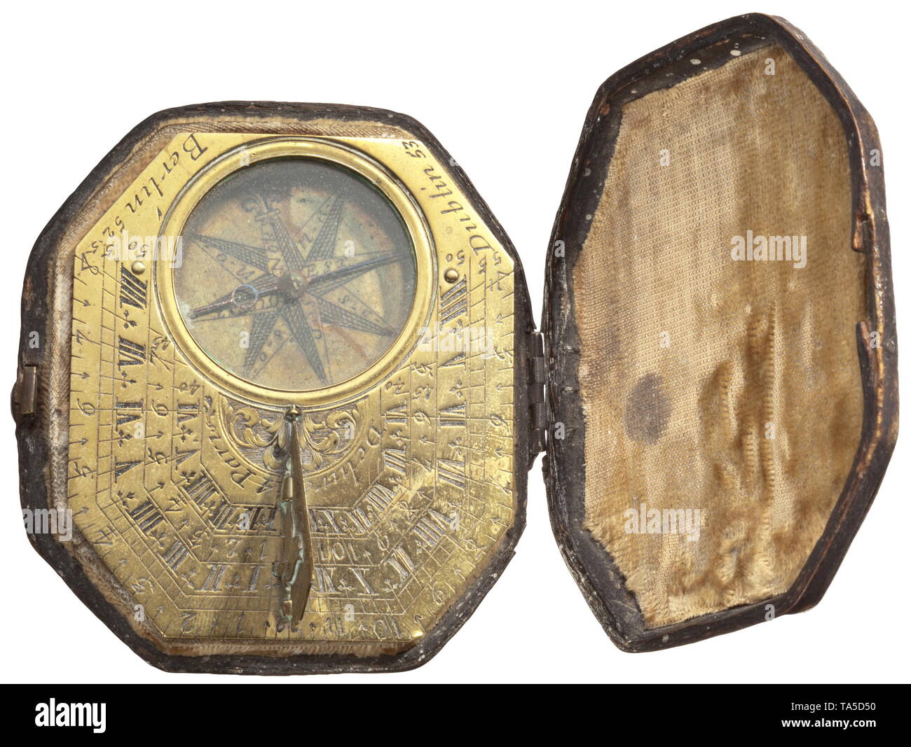 Compass 18th century hi-res stock photography and images - Alamy