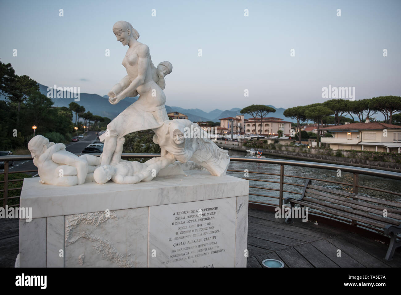 Gothic line hi-res stock photography and images - Alamy