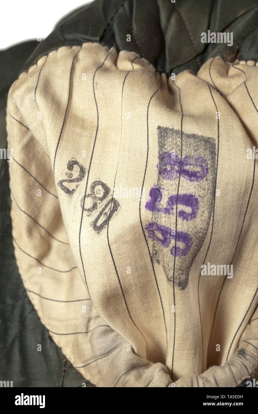 Shoulder loops hi-res stock photography and images - Alamy