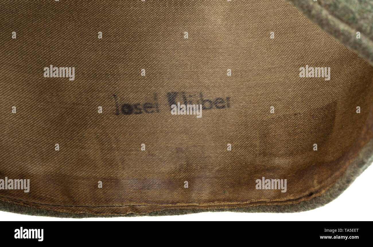 A garrison cap for enlisted men/NCOs of the Waffen-SS depot piece Field ...