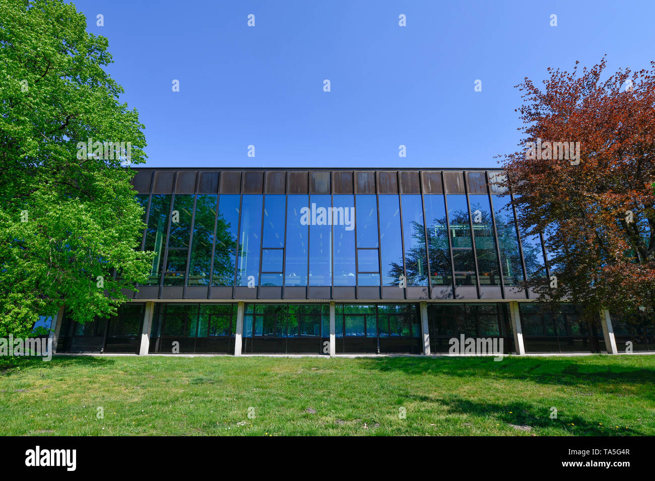 Technical information library hi-res stock photography and images - Alamy