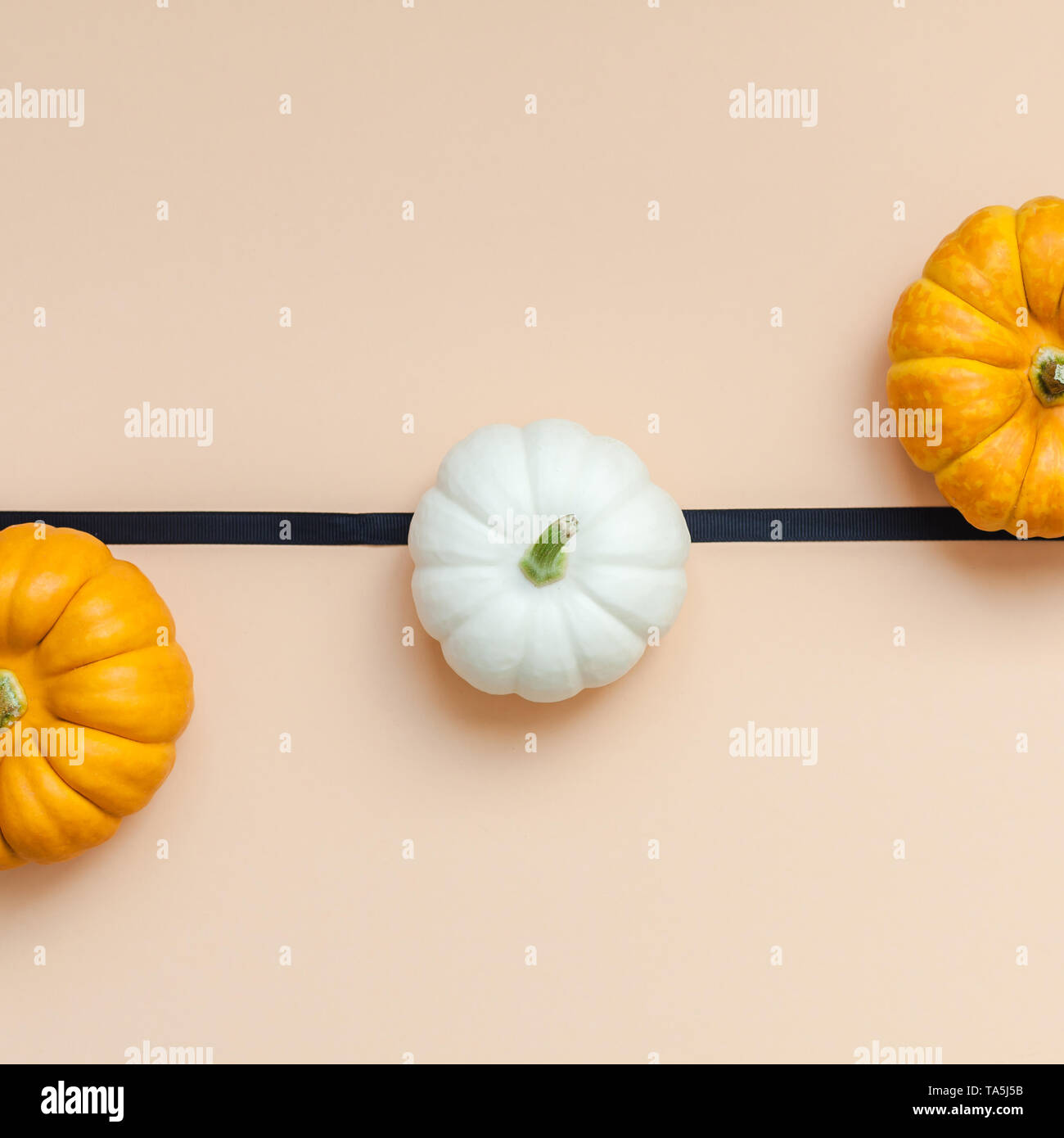 Hal space hi-res stock photography and images - Alamy