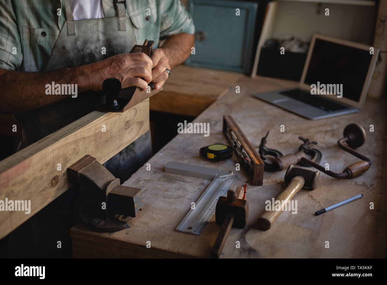 Try plane tool hi-res stock photography and images - Alamy