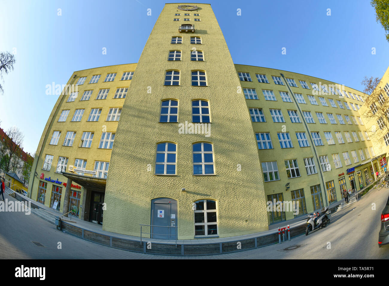 Carossa accommodation hi-res stock photography and images - Alamy