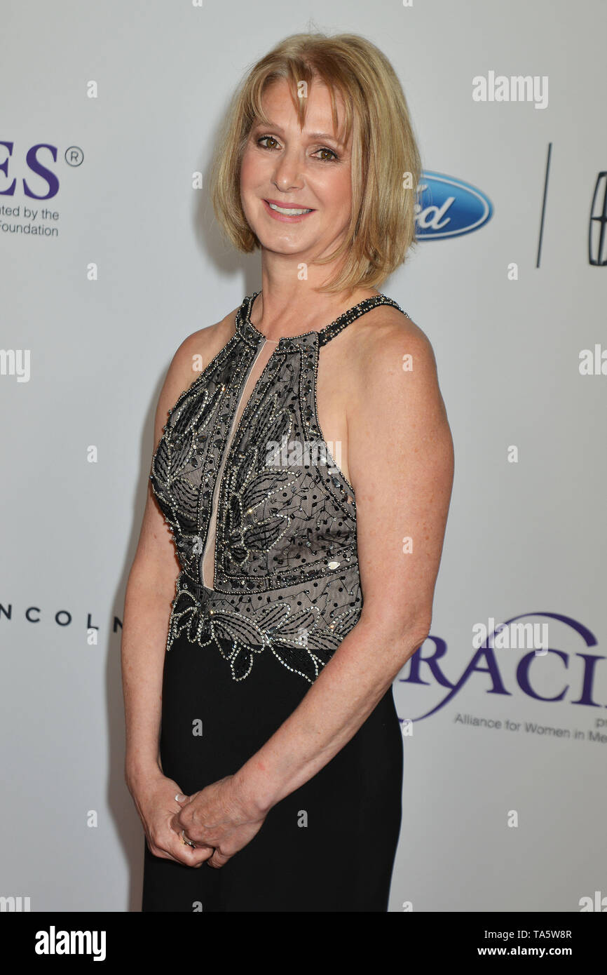 Laura lynch attends the 44th annual gracies awards hi-res stock ...
