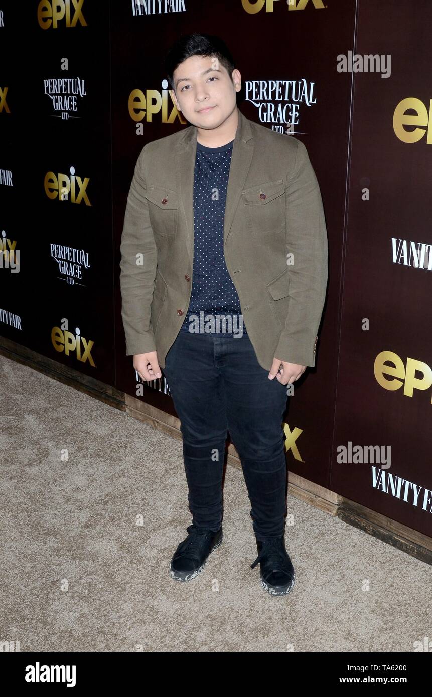 Everett alvarez hi-res stock photography and images - Alamy