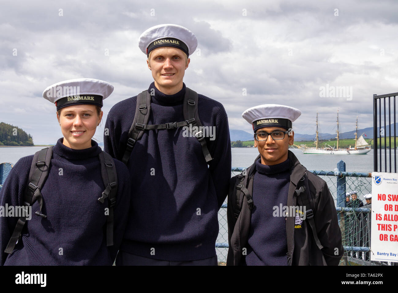 Sea cadets uniform hi-res stock photography and images - Alamy