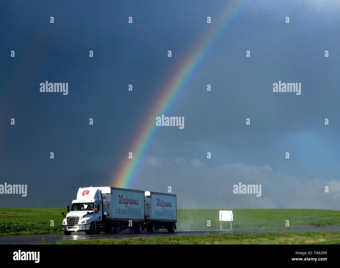 Tornado rainbow kansas hi-res stock photography and images - Alamy