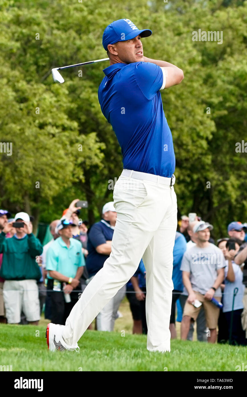 Bethpage, New York, USA. 17th May, 2019. Brooks Koepka tees off the 17th hole during the second ...
