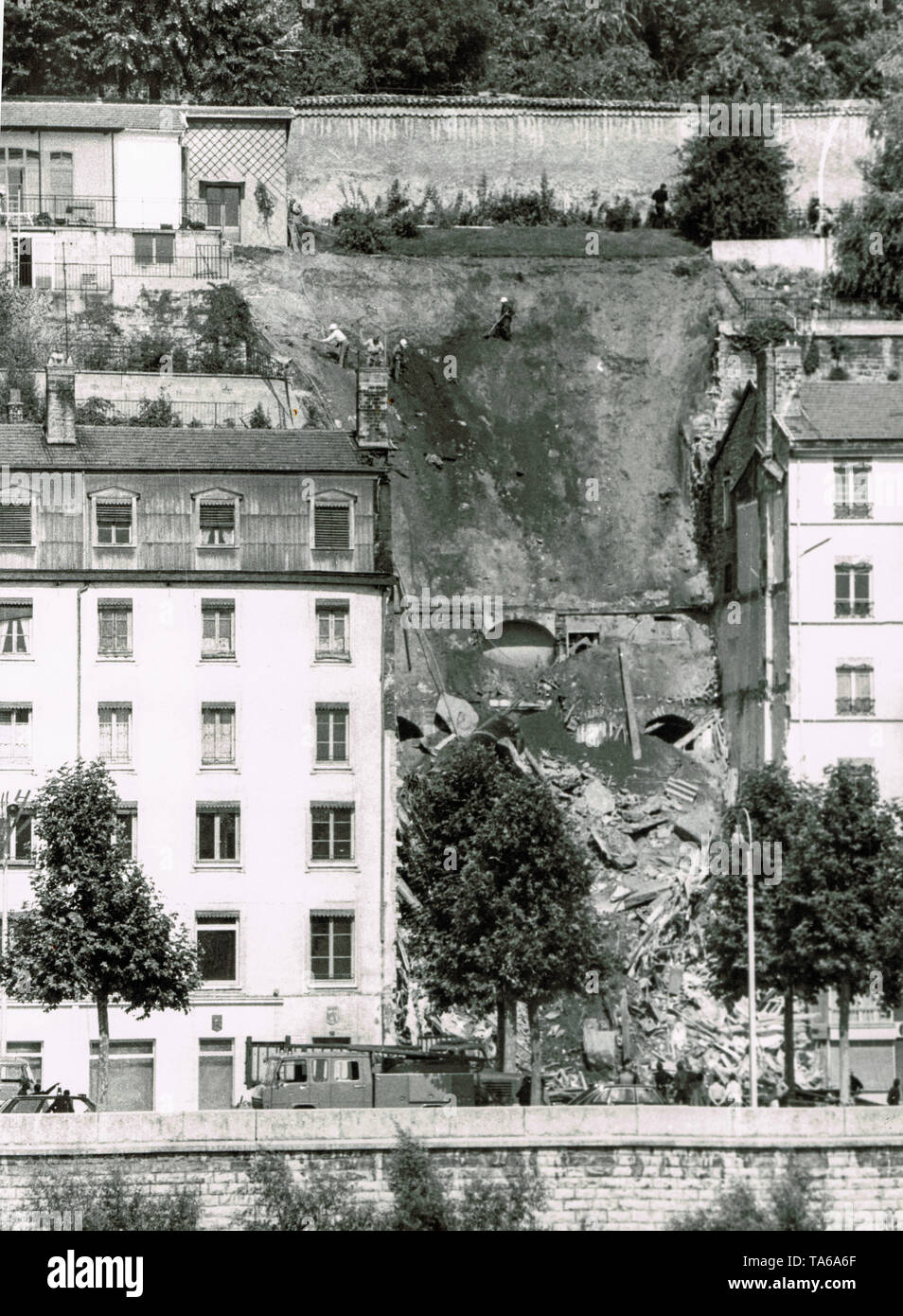 Appartment building collapse due to a brutal landslide, Lyon, France ...