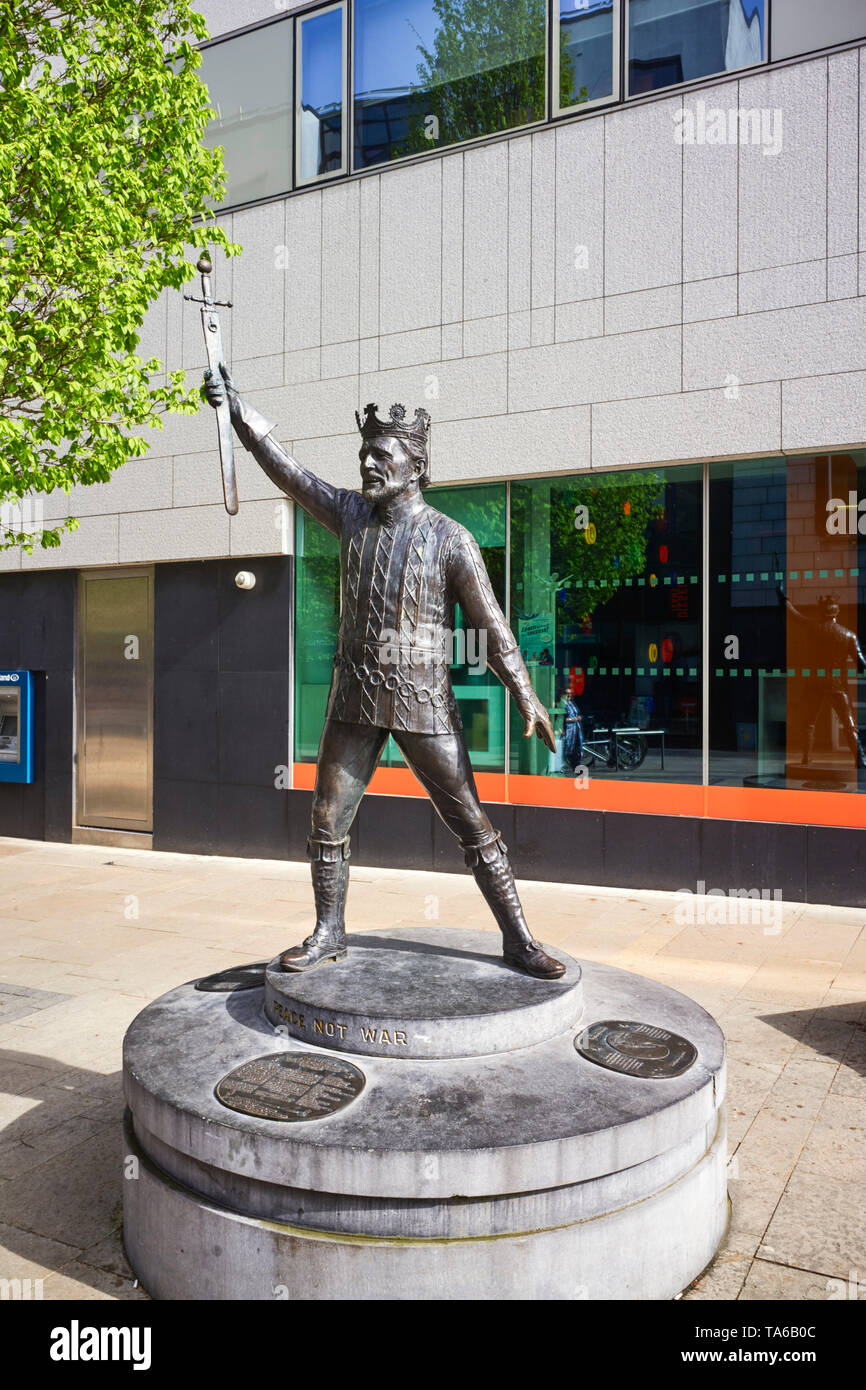 Statue of actor Richard Harris with words ‘peace not war’ in the centre ...
