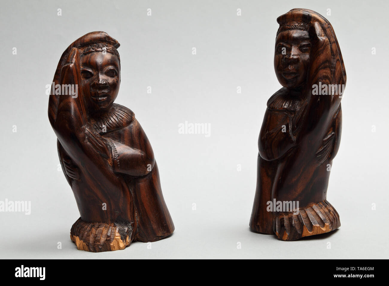 African figures hi-res stock photography and images - Alamy