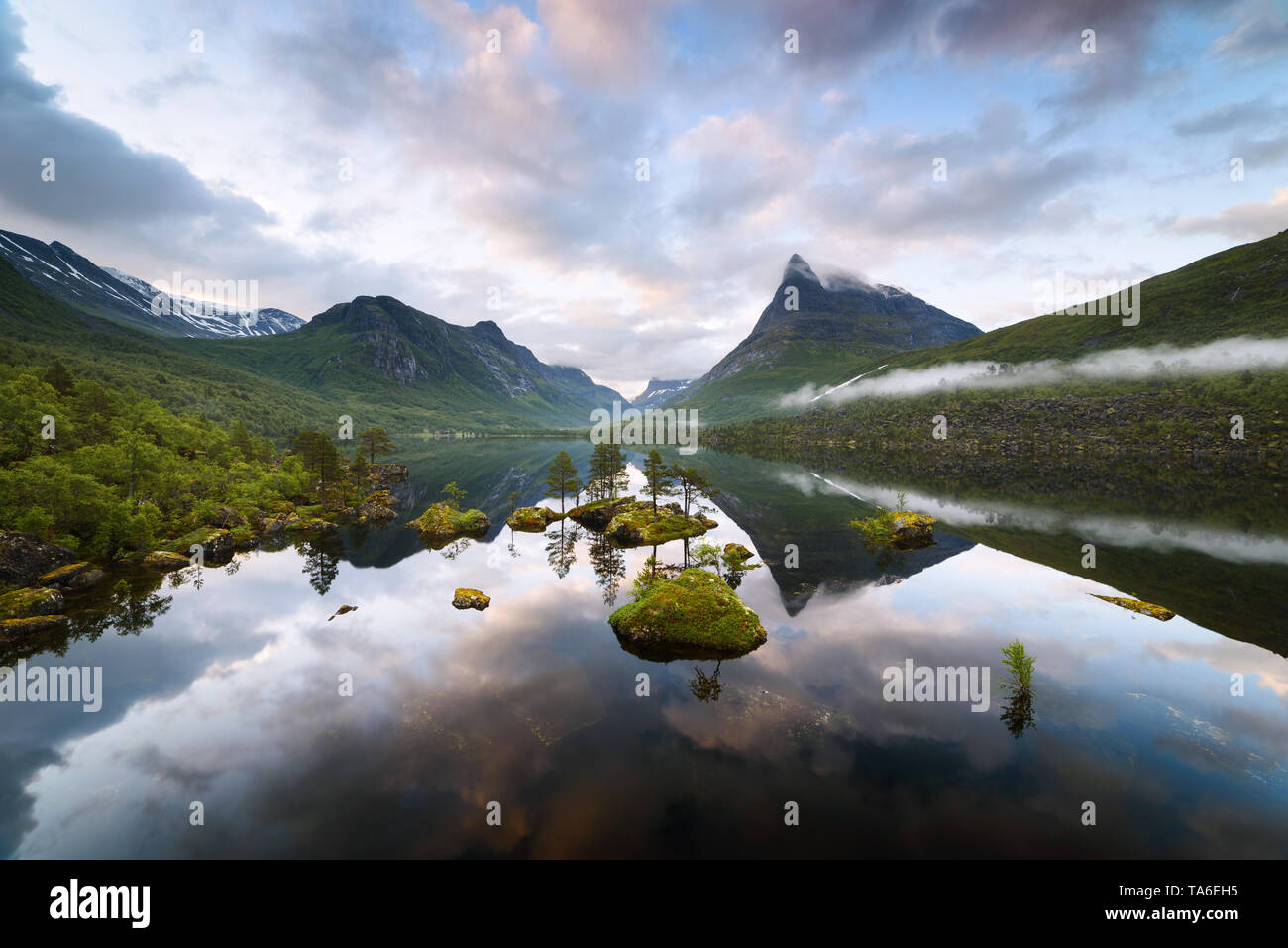 Innerdalen - mountain valley of Norway. Summer landscape with ...