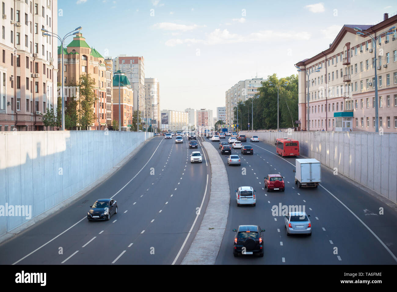 Free roadway hi-res stock photography and images - Alamy