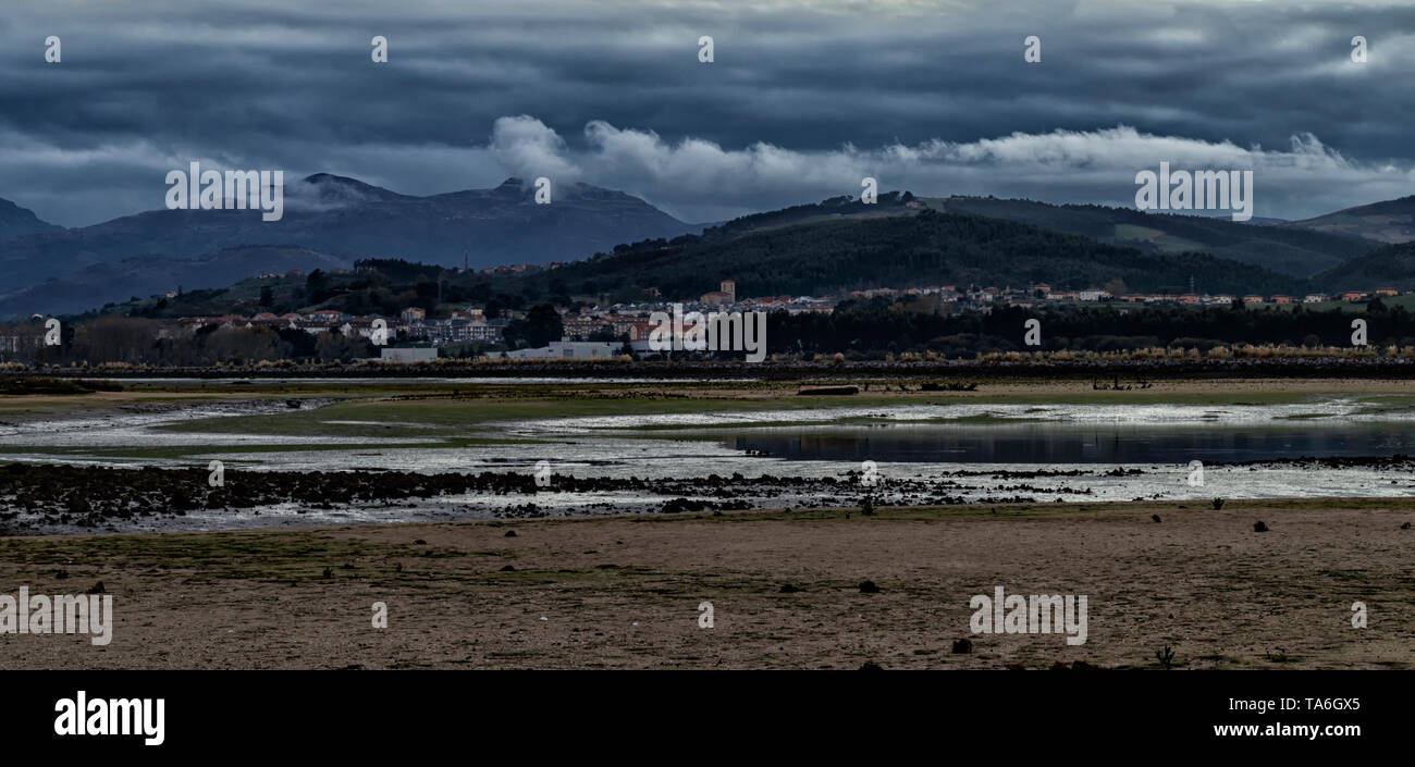 What to do in laredo hi-res stock photography and images - Alamy