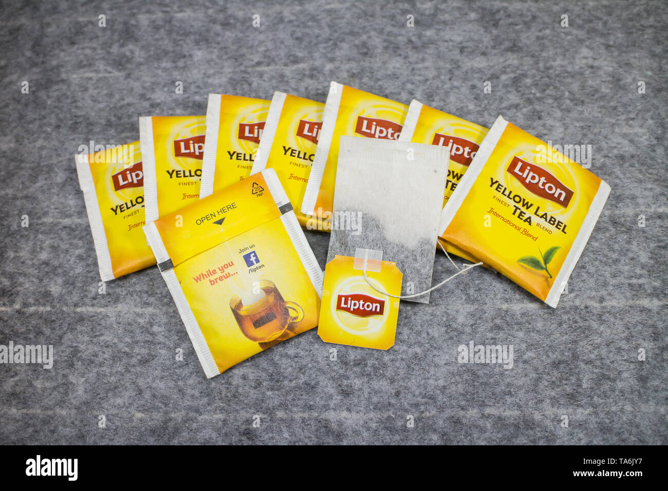 Lipton tea hi-res stock photography and images - Alamy
