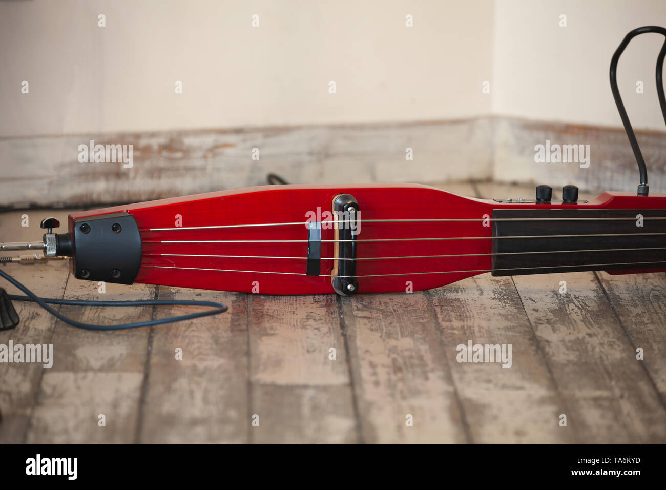 Modern musical instruments hi-res stock photography and images - Alamy