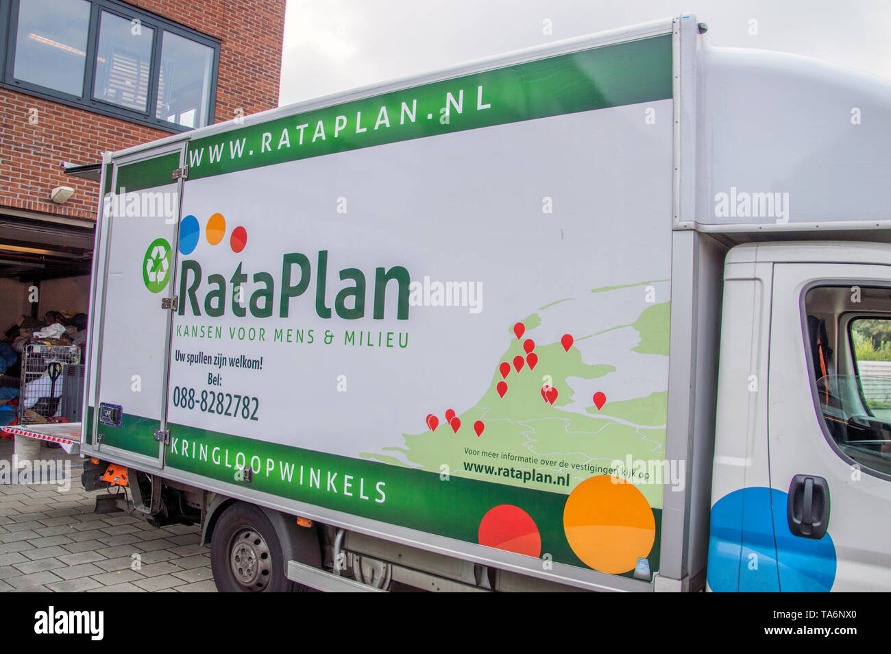 Rataplan hi-res stock photography and images - Alamy