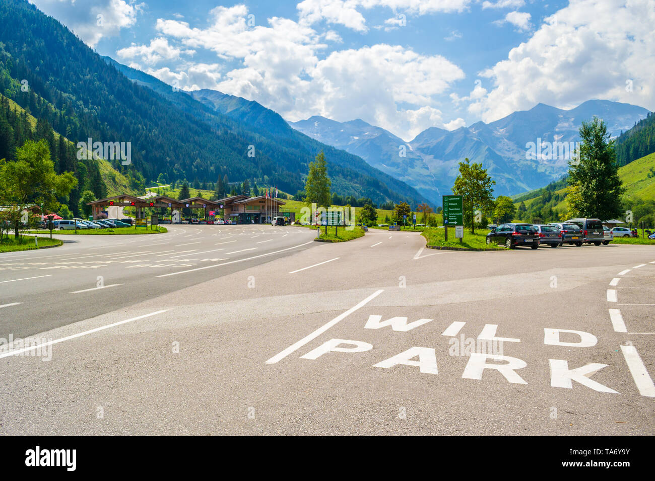 Taxenbacher-Fusch, Austria - August 17, 2018: Road markings to Wild ...