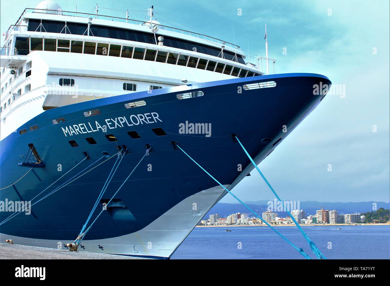 Tui cruise ship hi-res stock photography and images - Alamy