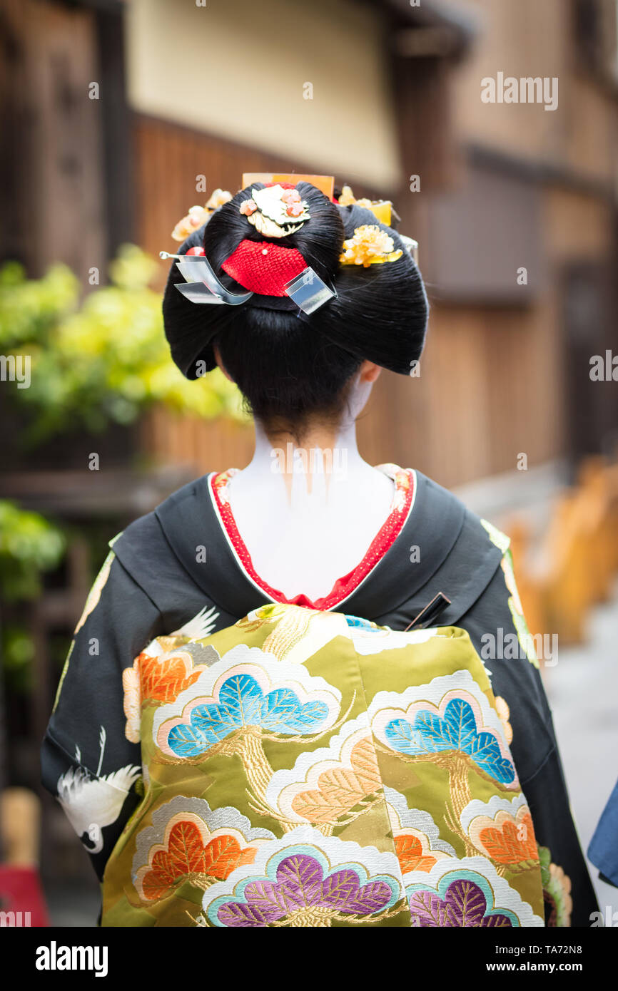 Geisha shoes hi-res stock photography and images - Alamy