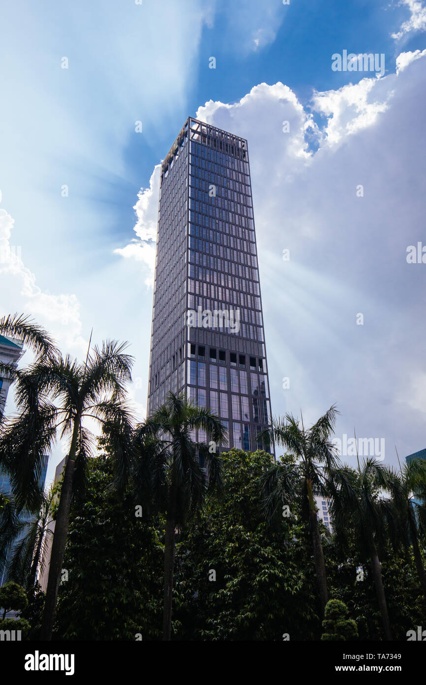 Kuala Lumpur Building Silver Lining Stock Photo - Alamy