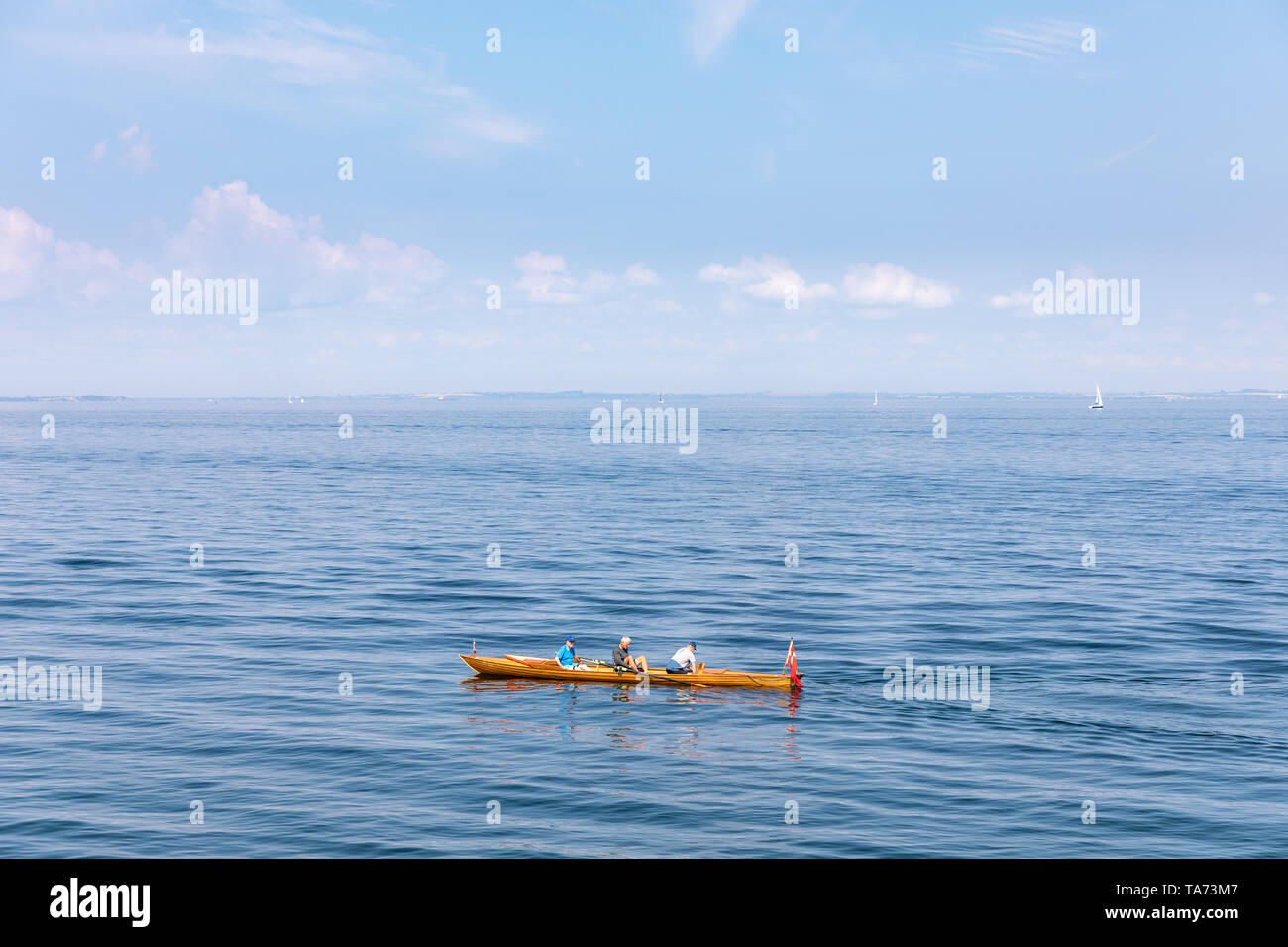 Rowing boat sea hi-res stock photography and images - Alamy