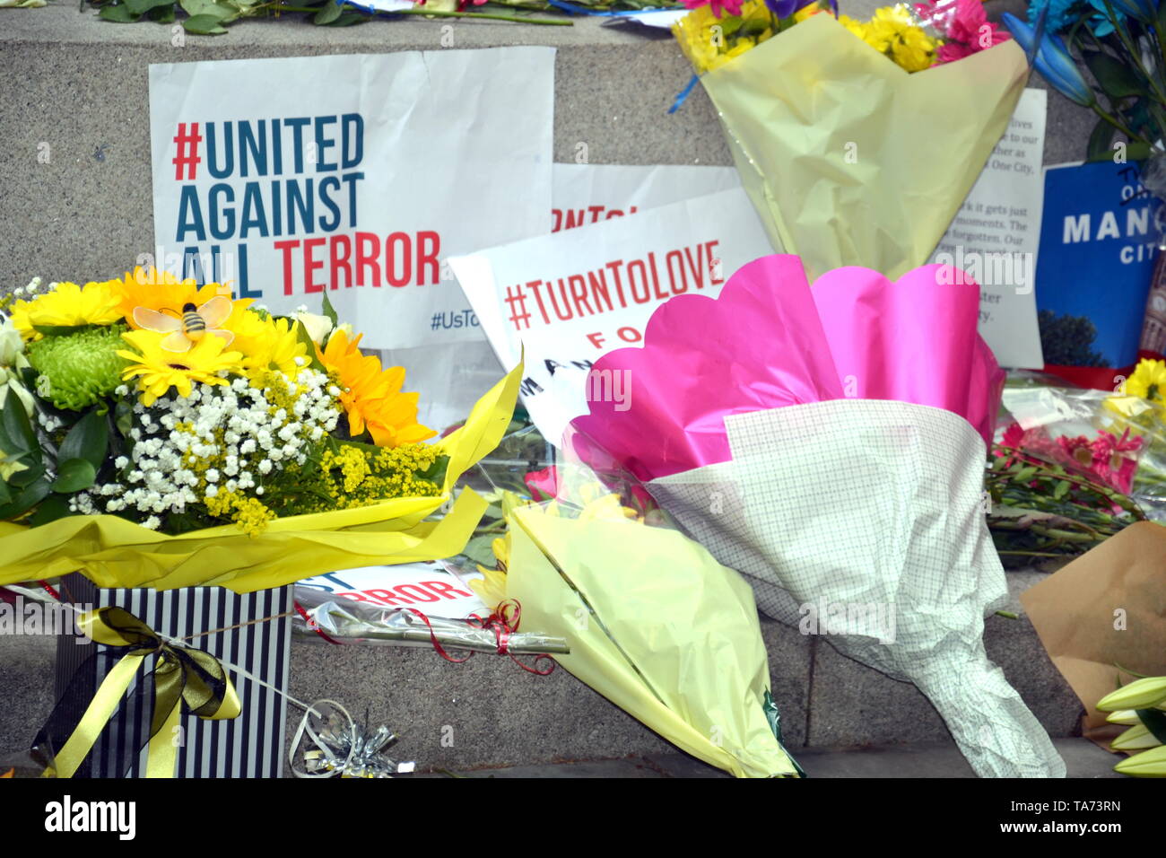 Arena terror attack hi-res stock photography and images - Alamy
