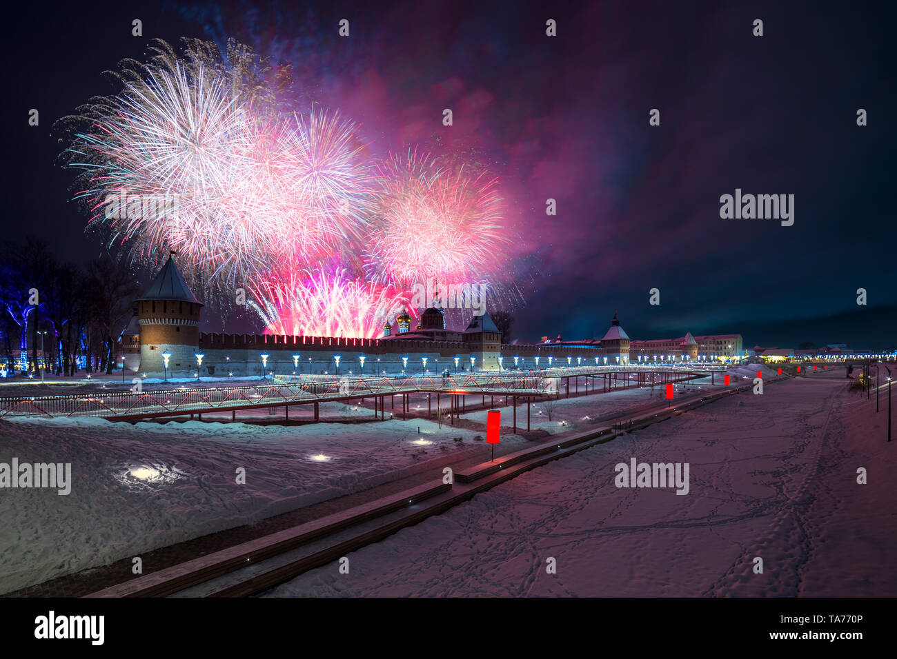 Night view fireworks river hi-res stock photography and images - Alamy