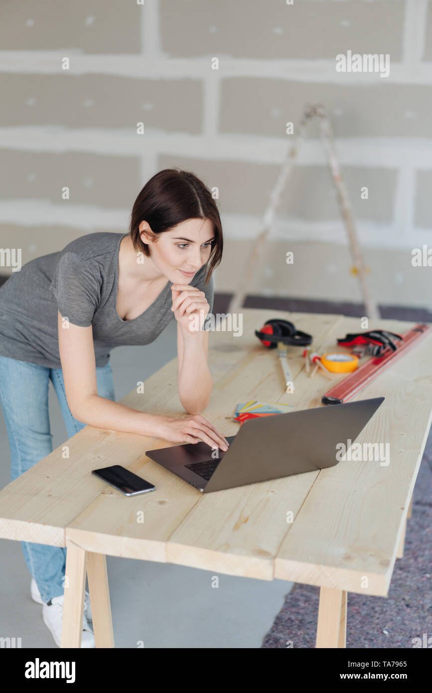 Temporary Work High Resolution Stock Photography and Images - Alamy
