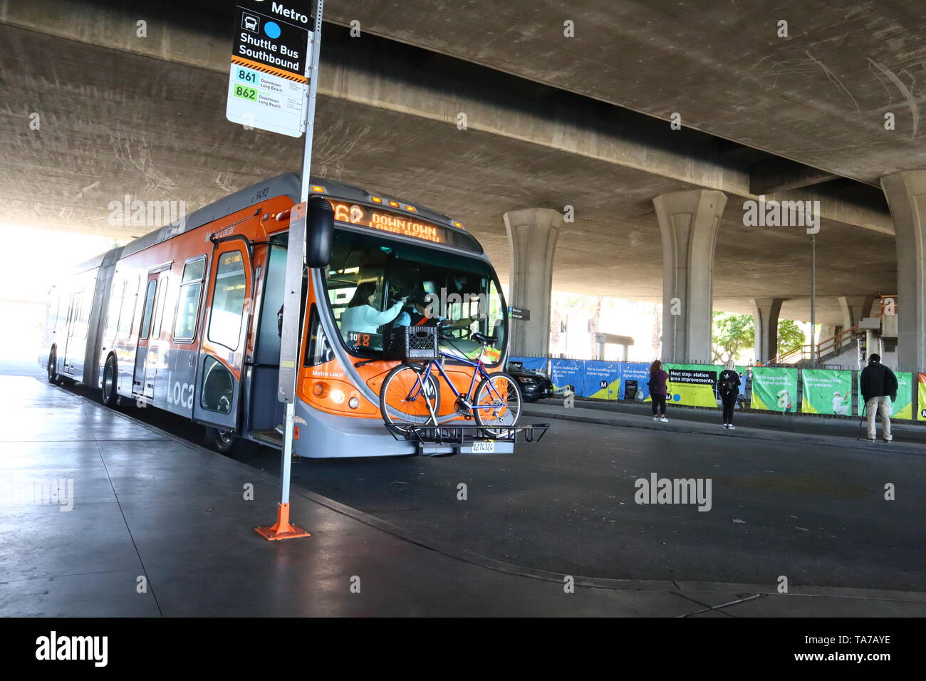 Metro Blue Line Shuttle Bus - Los Angeles, California Stock Photo - Alamy